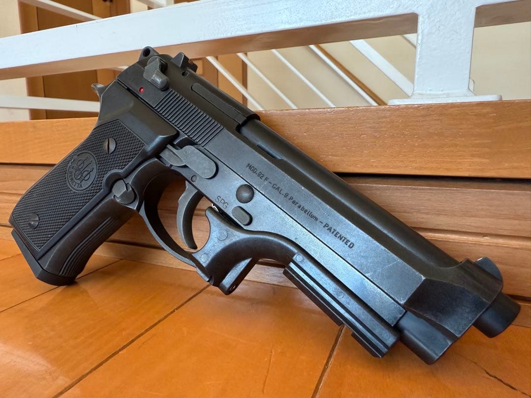MGC BERETTA M92F SRHW 実物マウント付き HW モデルガン