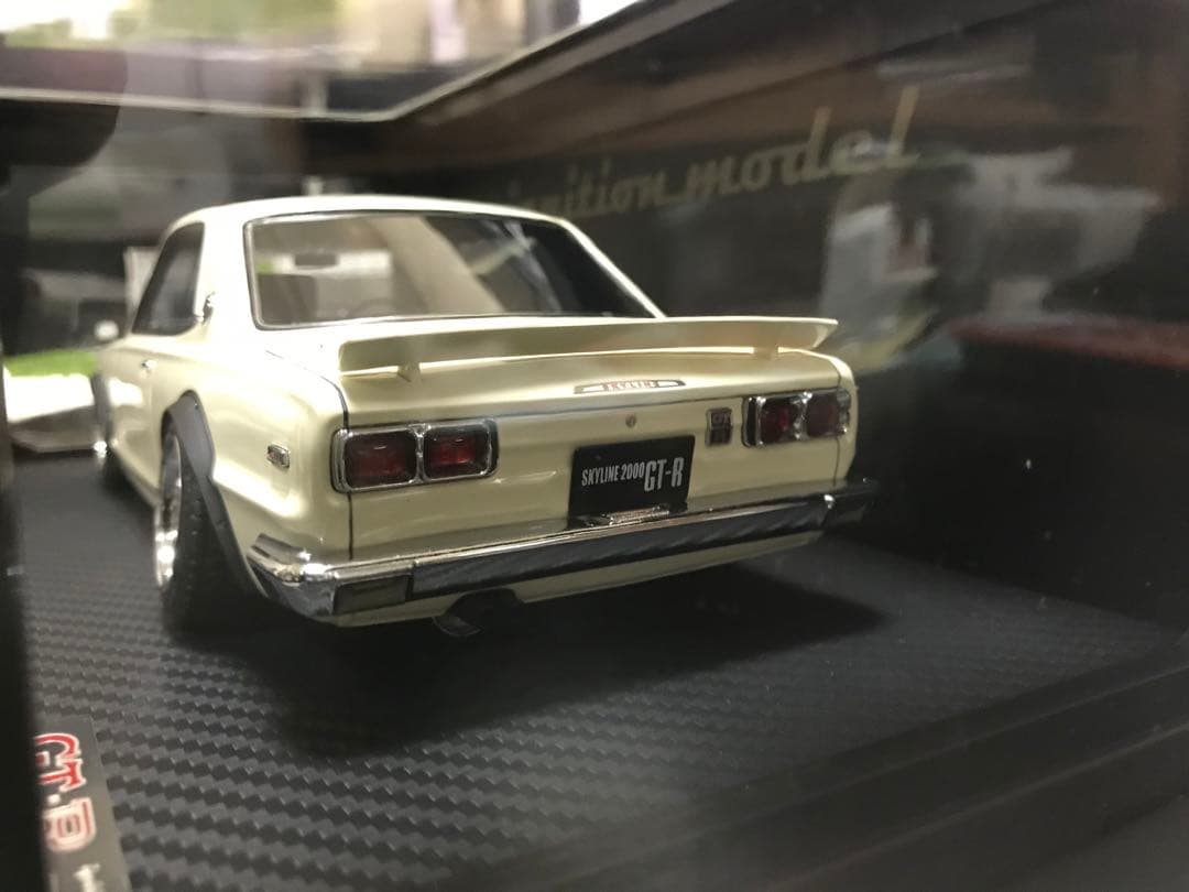 IG0041 1/18 スカイライン 2000 GT-R KPGC10 ホワイト