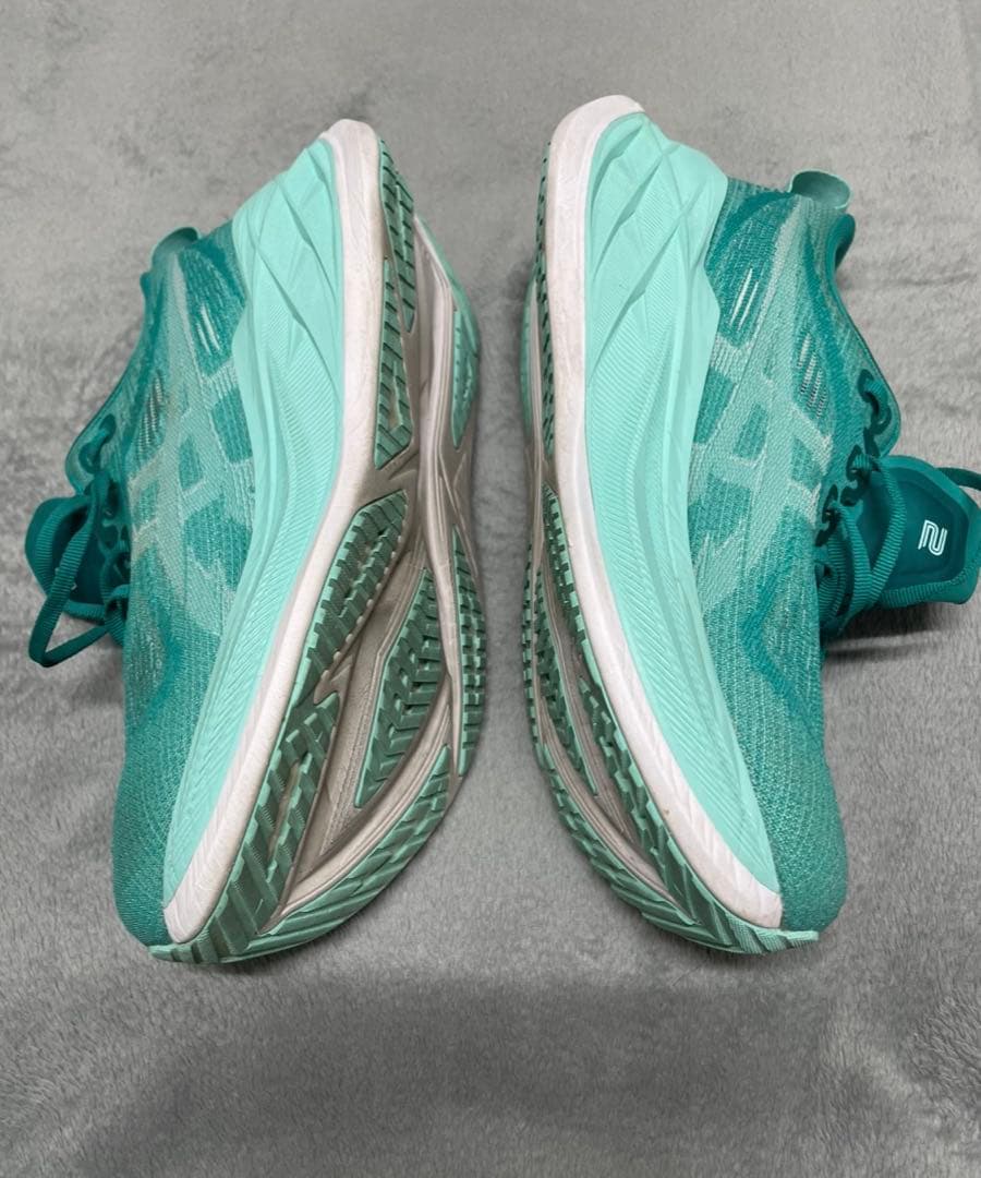 ASICS スーパーブラスト2