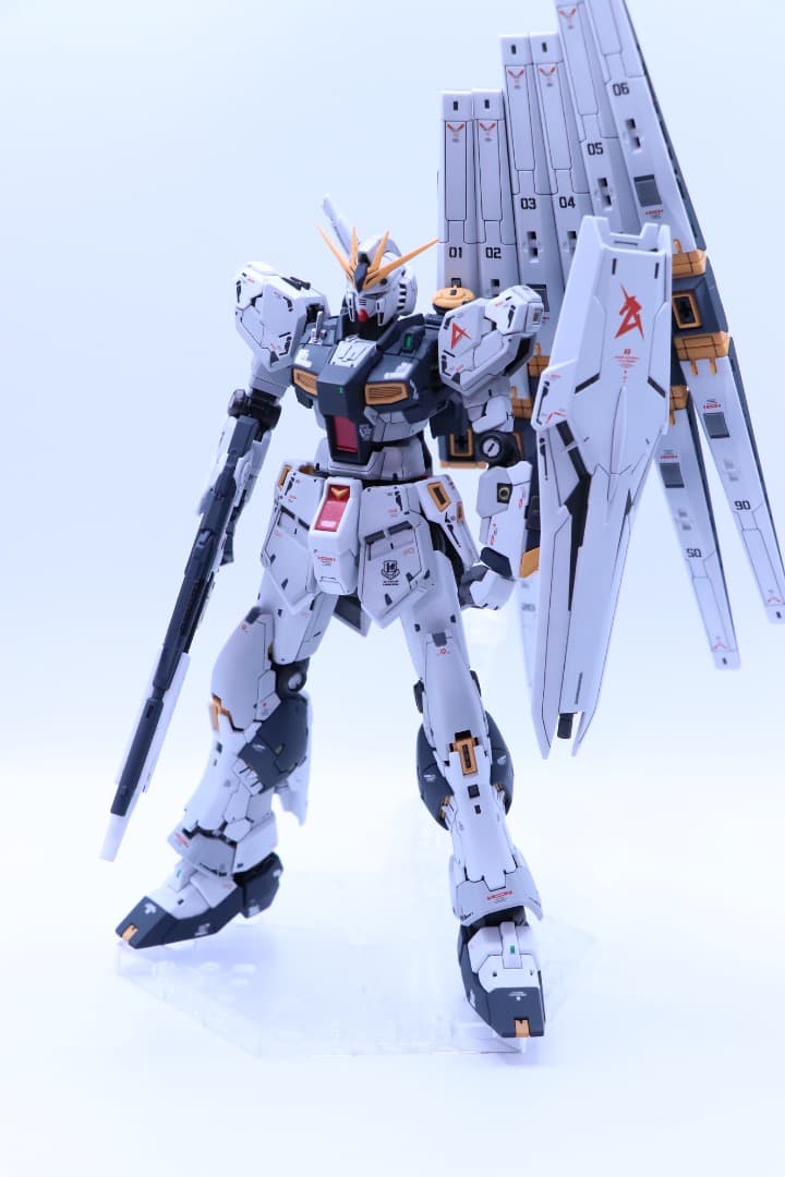 RG 1/144 νガンダム 【改修 塗装 完成品】