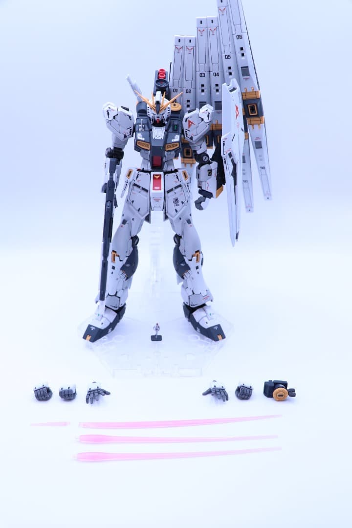 RG 1/144 νガンダム 【改修 塗装 完成品】