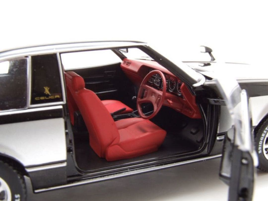 WHITEBOX トヨタセリカXX 1978 マンハッタン 1/24 外箱破損