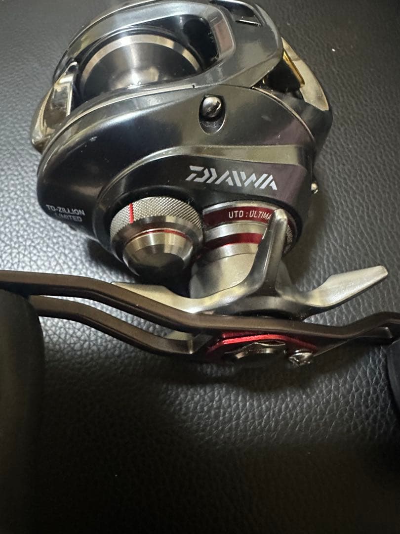 DAIWA 7.9 ベイトリール