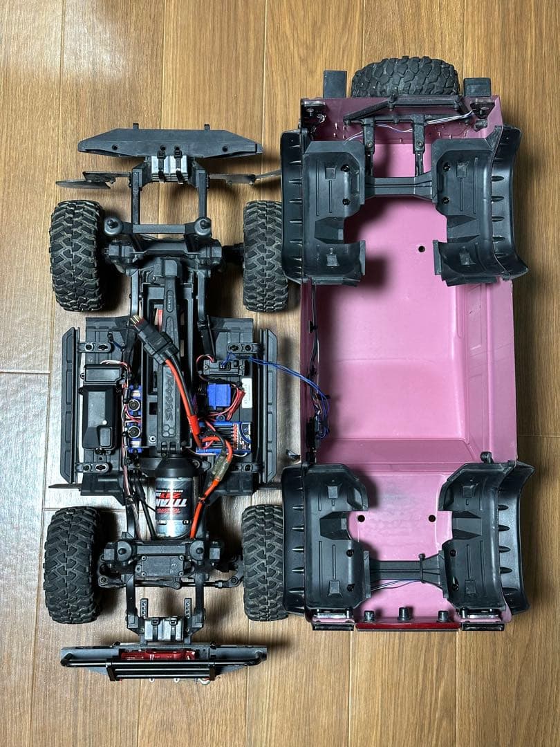 トラクサスTraxxas TRX-4 Defender 純正プロポ付き　ラジコン