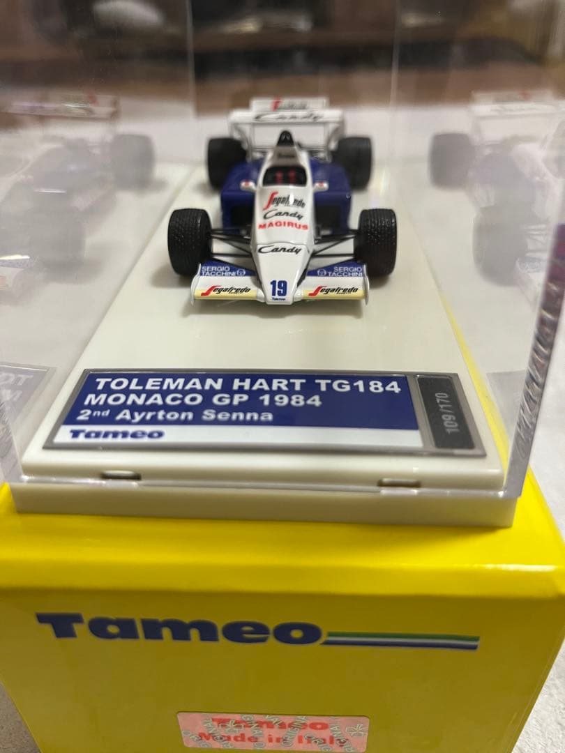 F1アイルトンセナ タメオ製 トールマン ミニカー