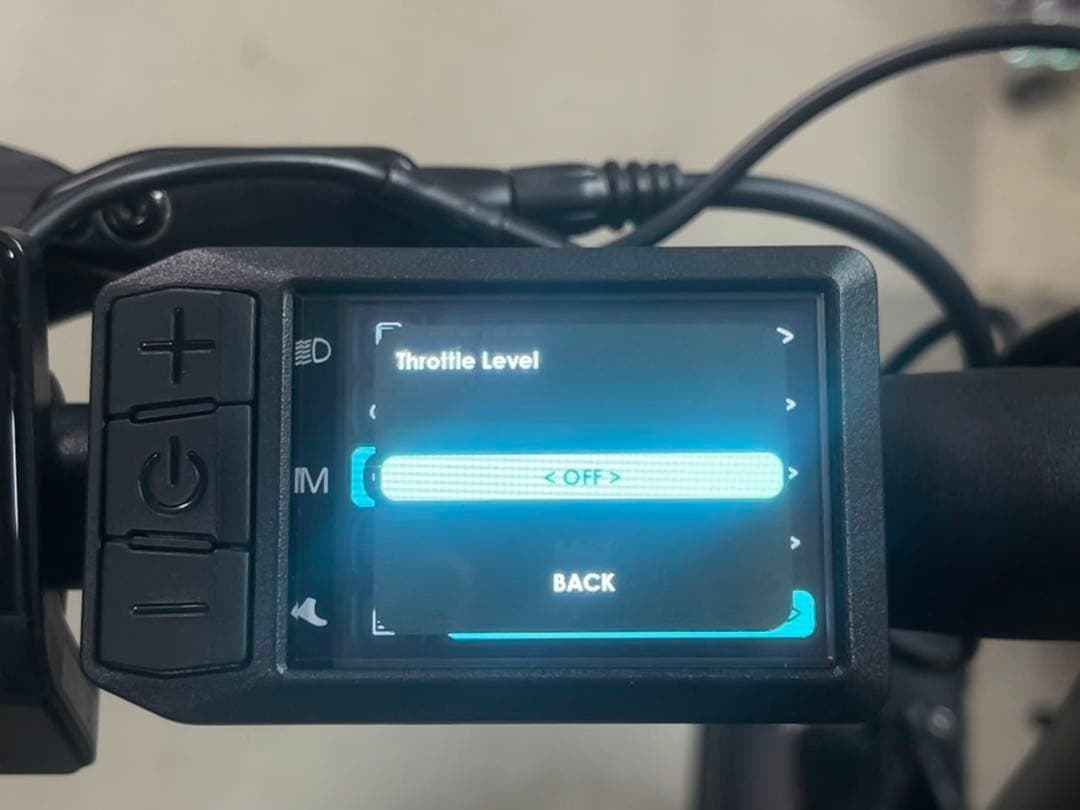 ￼MATE-X city 1.0用 大型カラー ディスプレイ 41km
