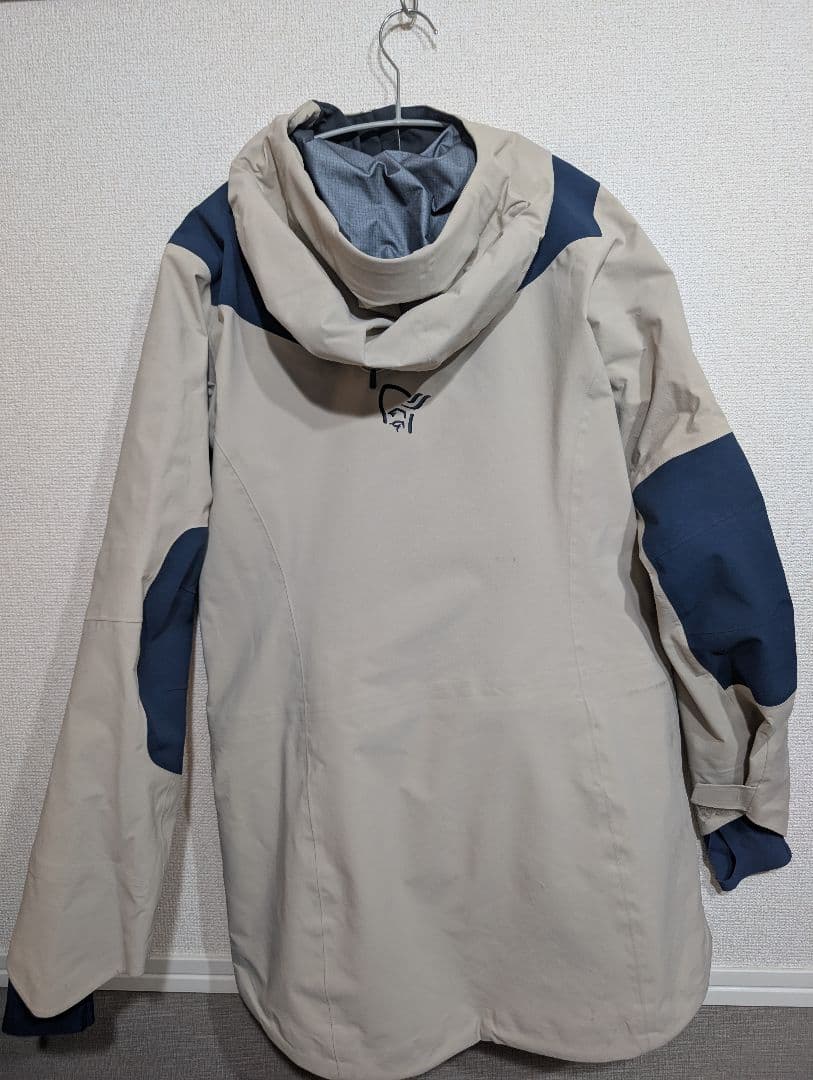 NORRONA tamok ジャケット ベージュ・ネイビー