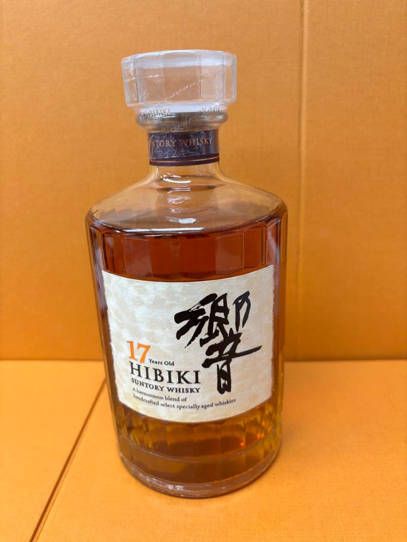 未開栓 サントリ一 響17年 古酒700ml 43% 箱なし
