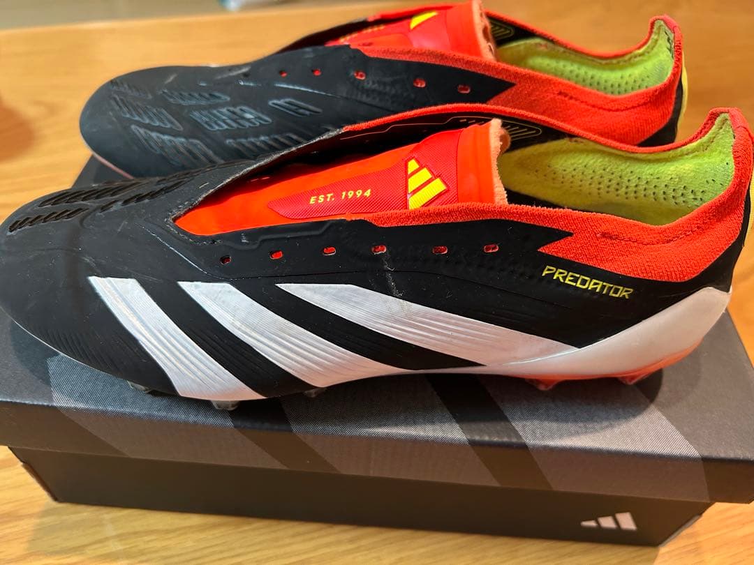 adidas Predator スパイク　AG