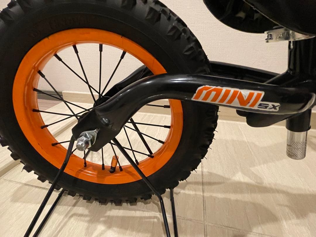 KTM　トレーニングバイク　2019年式　キックバイクスタンド付属　状態綺麗です