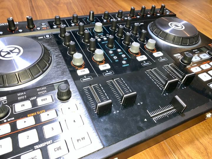 DJ機材 Traktor Kontrol S4 MK2