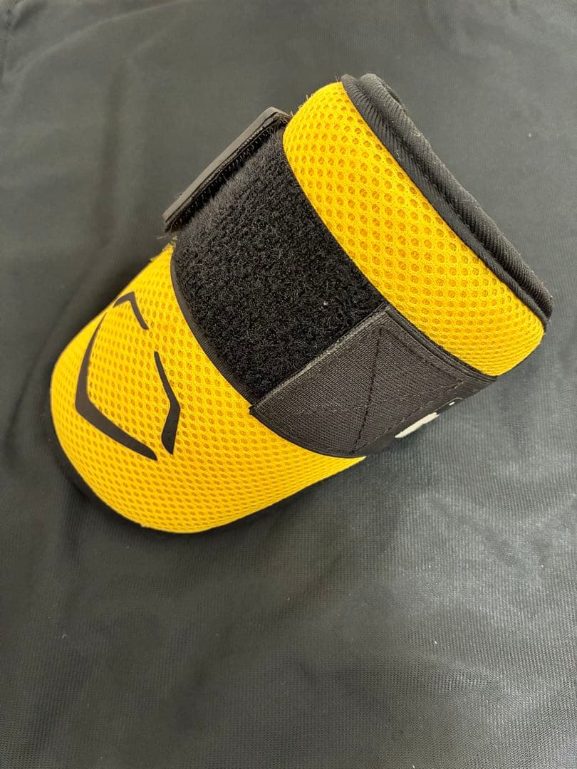 【美品】エボシールド　エルボーガード　イエロー　EVOSHIELD