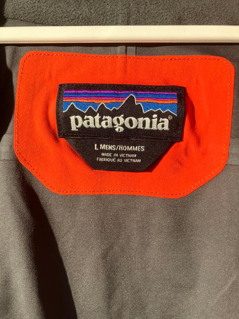 patagonia オレンジ フード付きジャケット