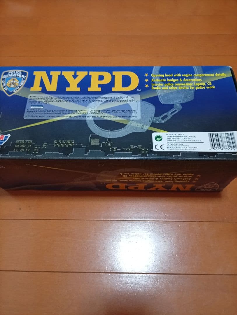 グッシー様　クラウンビクトリア　NYPD　ポリスカー　パトカー