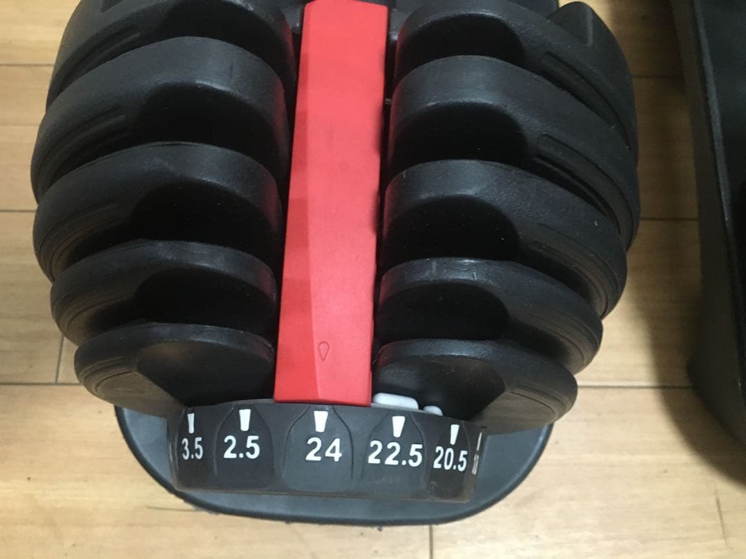 ② 可変式ダンベル 24Kg x 1個