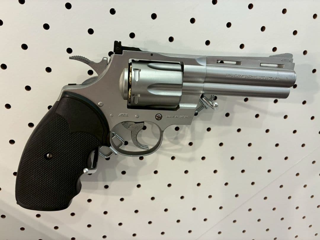 東京マルイ コルトパイソン 357マグナム ステンレスモデル 4インチ