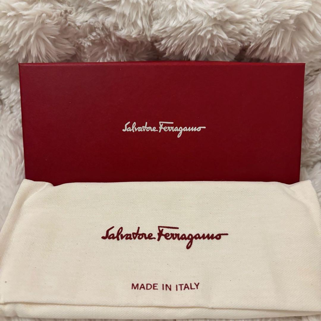 Salvatore Ferragamo ペンケース