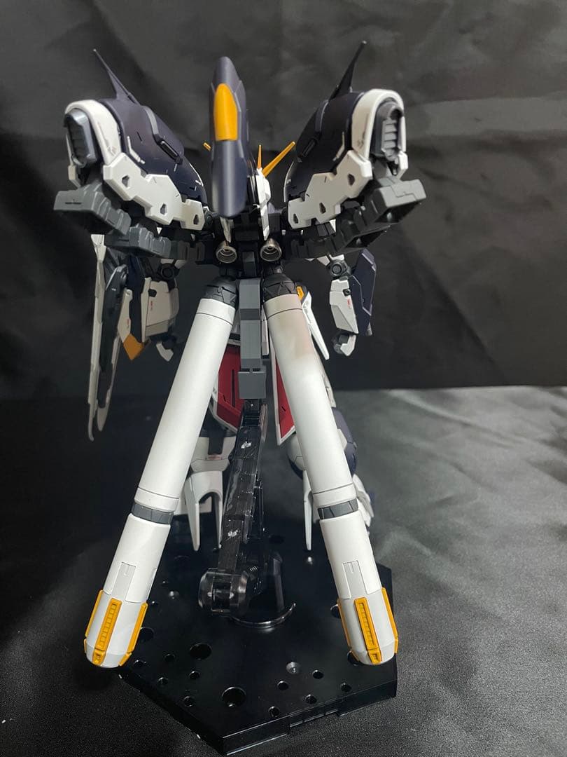 RG Hi-νガンダム 全塗装 完成品 νガンダムカラー