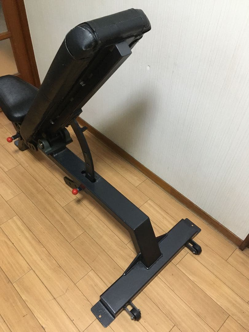 Think Fitness ベンチ　アジャスタブルベンチ　筋トレ