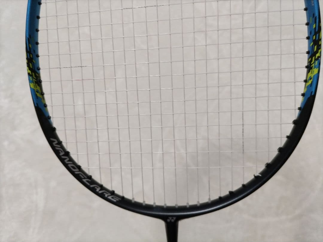 YONEX Nanoflare 700 バドミントンラケット