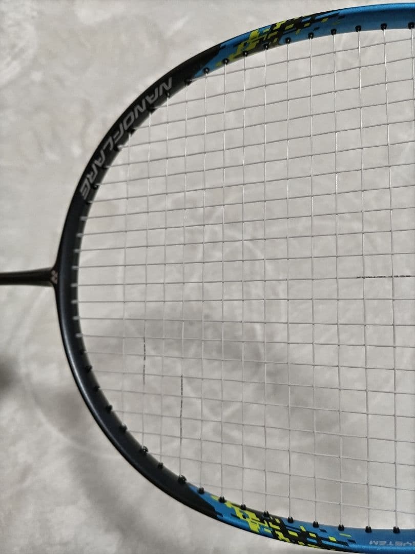 YONEX Nanoflare 700 バドミントンラケット