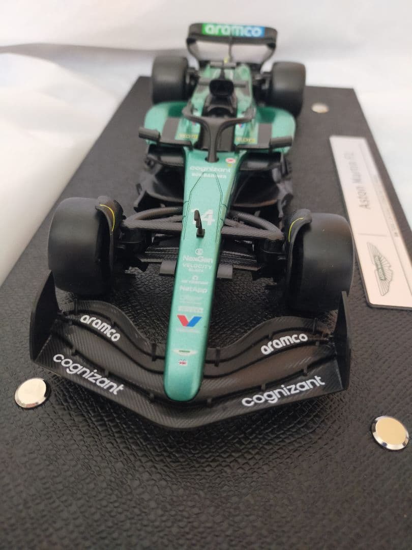 【中古】1/24 アストンマーティン アラムコ F1ミニカー AMR24