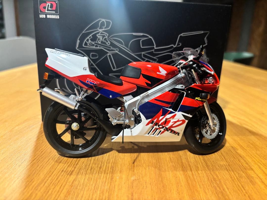 LCDモデル 1/12 ホンダ NSR250R SP レッド 完成品 ミニカー