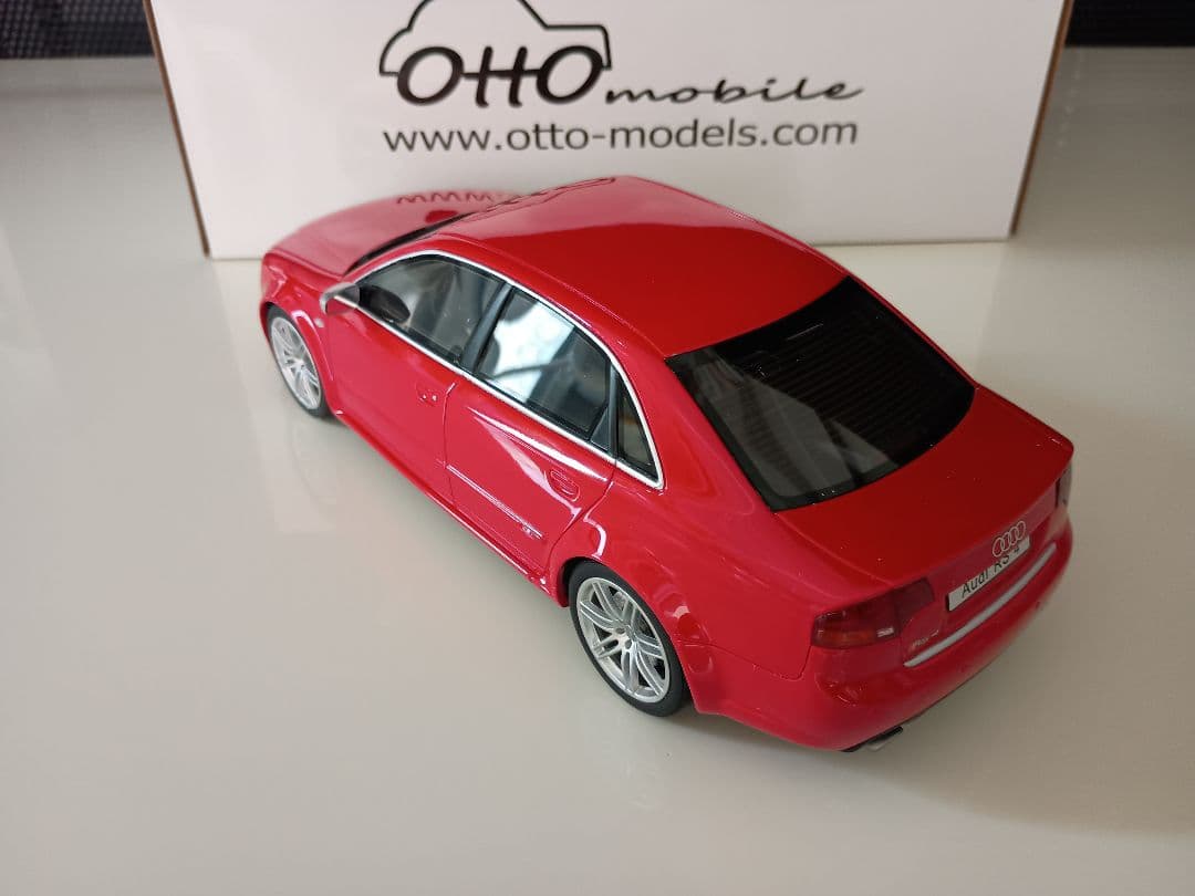 オットー otto 京商 アウディ RS4 4.2 FSI 1/18