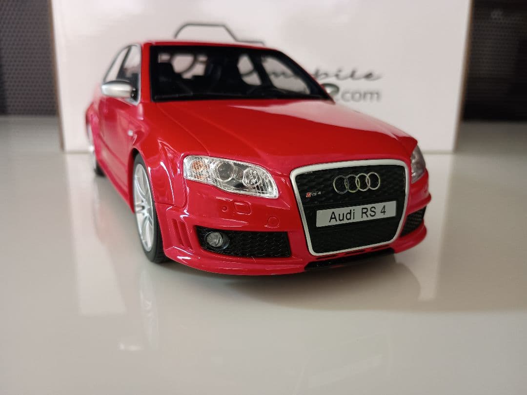 オットー otto 京商 アウディ RS4 4.2 FSI 1/18