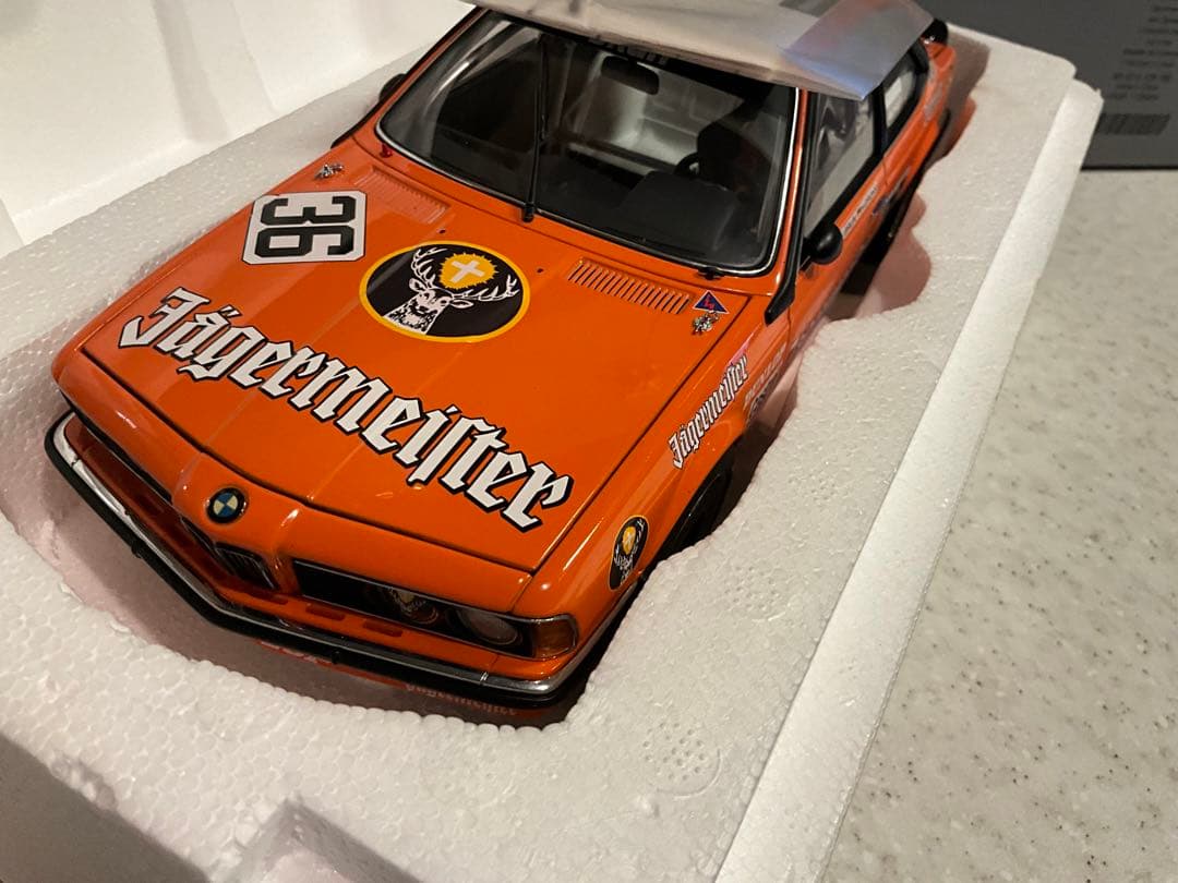 Autoart  635CSi オートアート ディーラー別注 1/18