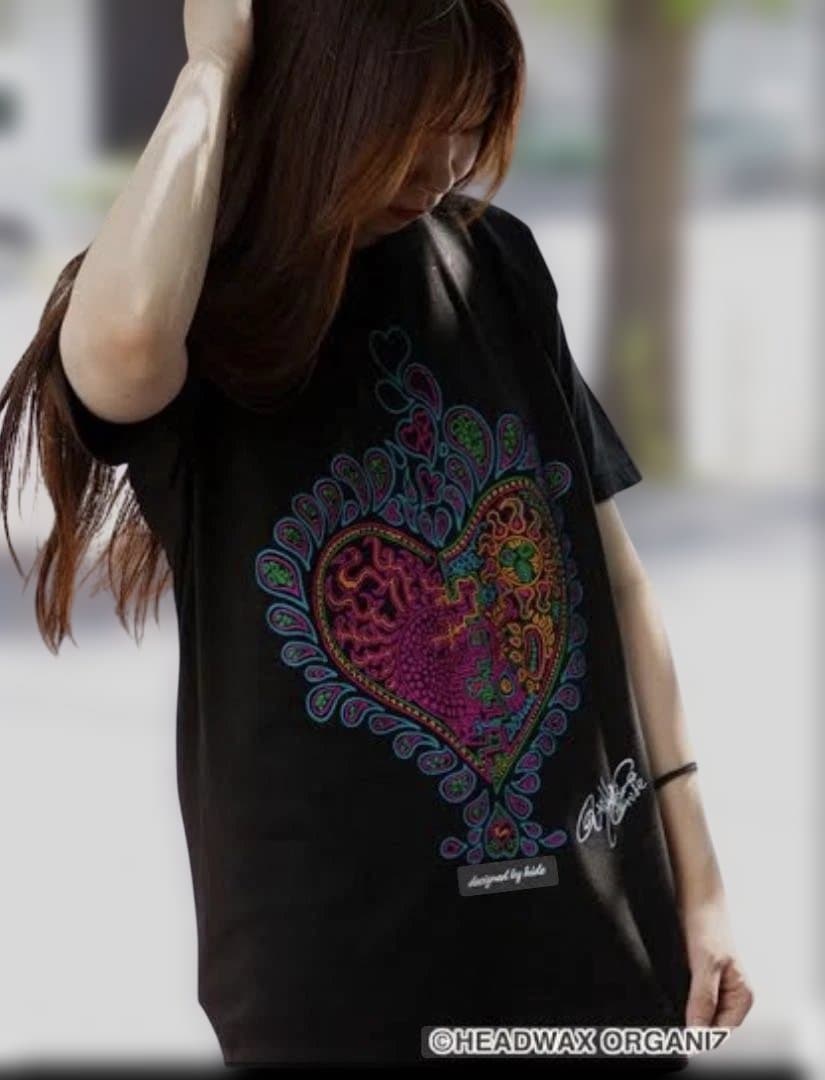 hide Hand Drawn Heart Tシャツ（フォトカード付き）