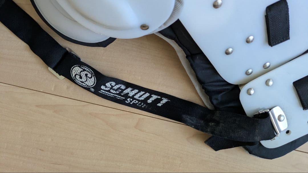 アメフト SCHUTT ショルダーパッド