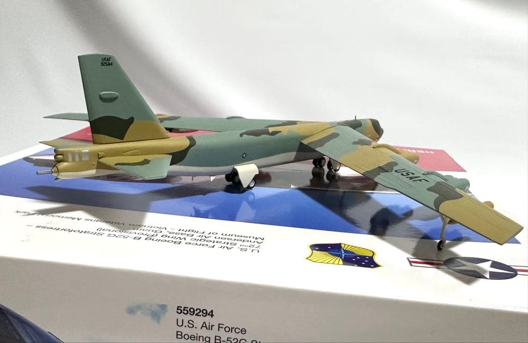航空機・ヘリコプター herpa 1/200 B-52G Stratofortress
