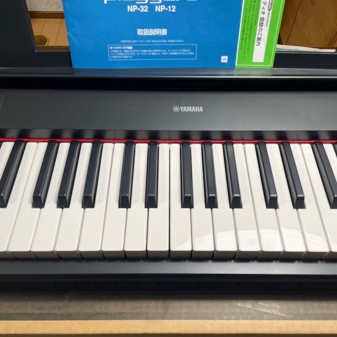 ヤマハ YAMAHA 電子キーボード piaggero ブラック NP-12B