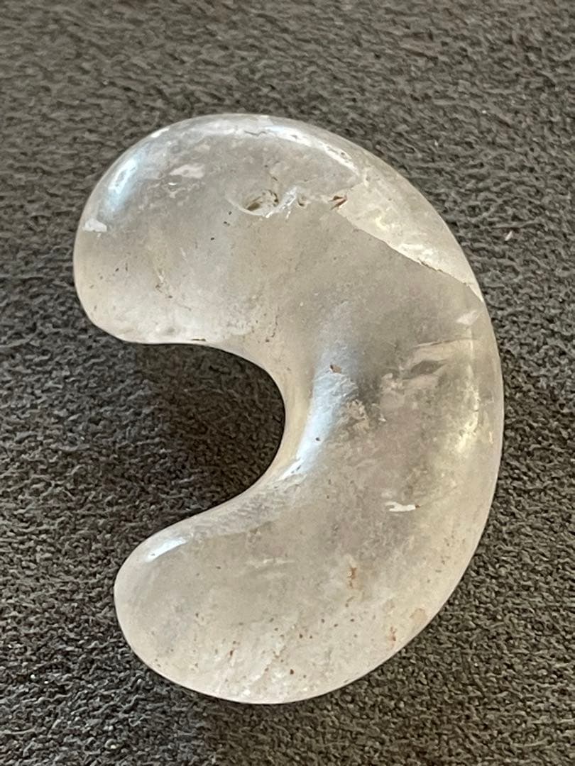 古墳時代　水晶製勾玉　出土品