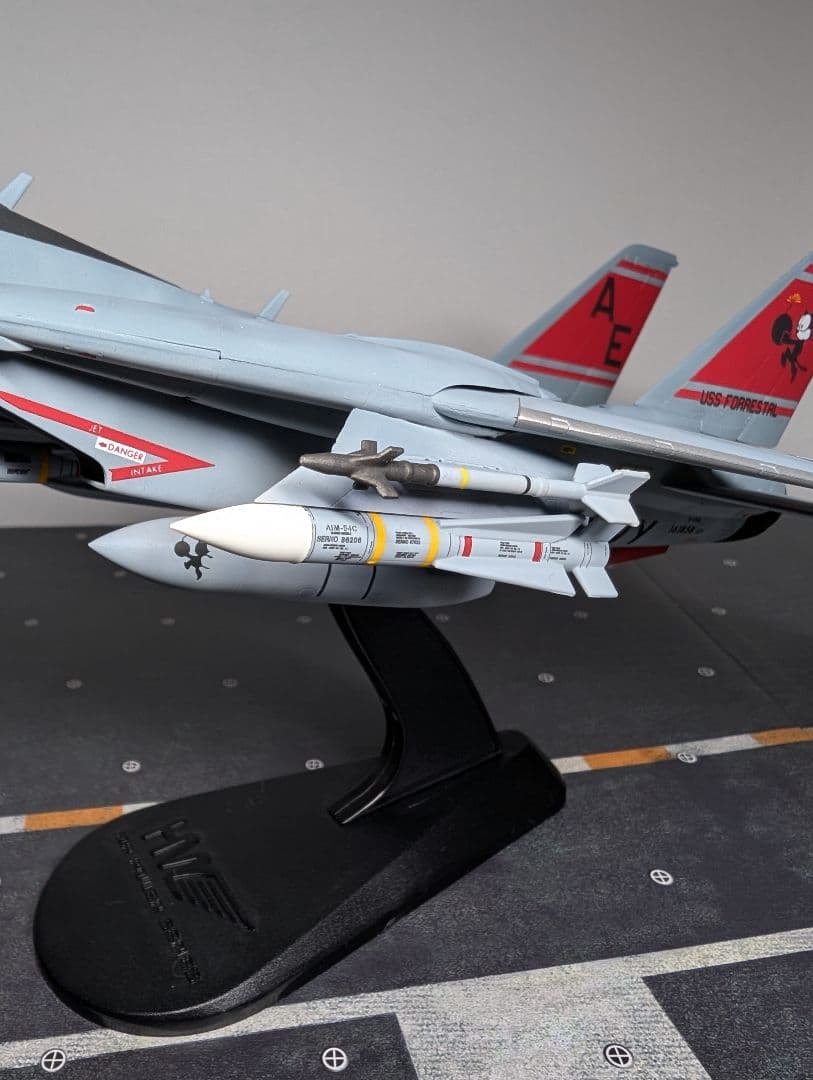 ハセガワＦ−１４Ａ 完成品VF-31トムキャッターズ飛行状態1/72完成品
