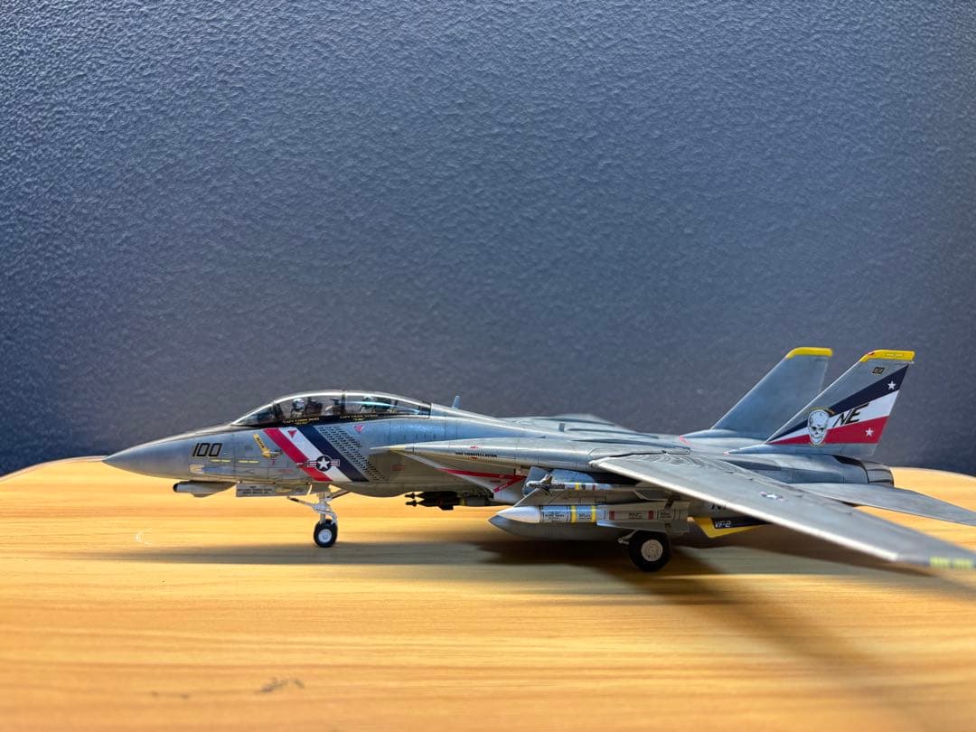 タミヤ　1/72 F-14D トムキャット　バウンティハンターズ　　戦闘機