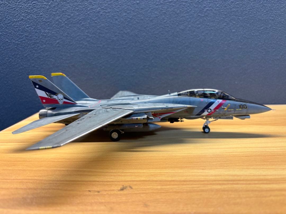 タミヤ　1/72 F-14D トムキャット　バウンティハンターズ　　戦闘機