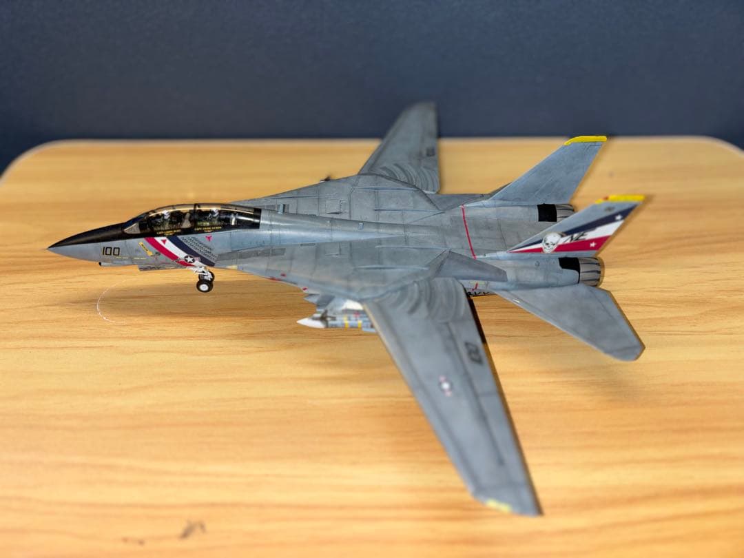 タミヤ　1/72 F-14D トムキャット　バウンティハンターズ　　戦闘機