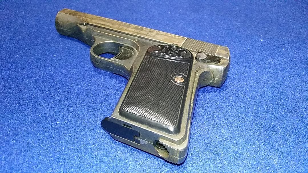 カスタム金属製風仕上げ　ブローニングM1910　レプリカ社製（マルシン）ガスガン