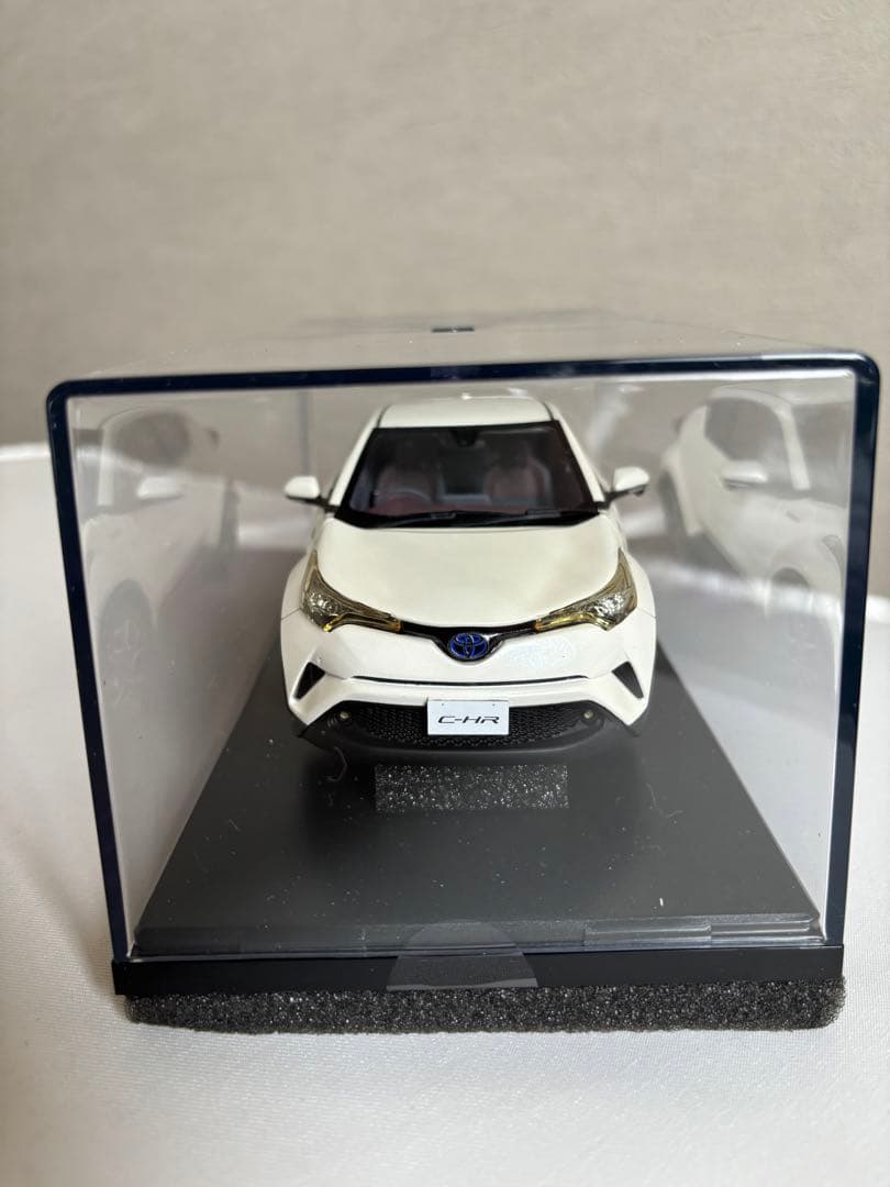 1/24　Toyota　C-HR　G（2017）　ホワイトパール