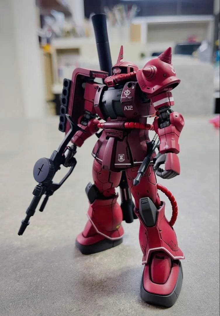 ガンプラHG シャア専用ザクⅡ 赤い彗星ver. 全塗装完成品