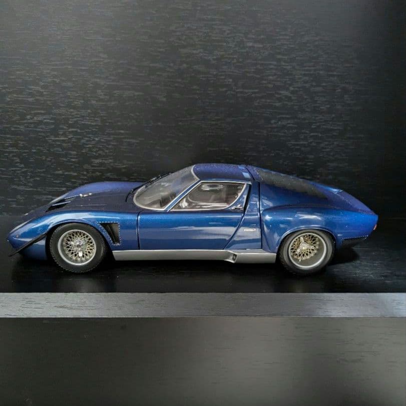 ランボルギーニ　イオタ　SVR 1/18 京商 ミウラ
