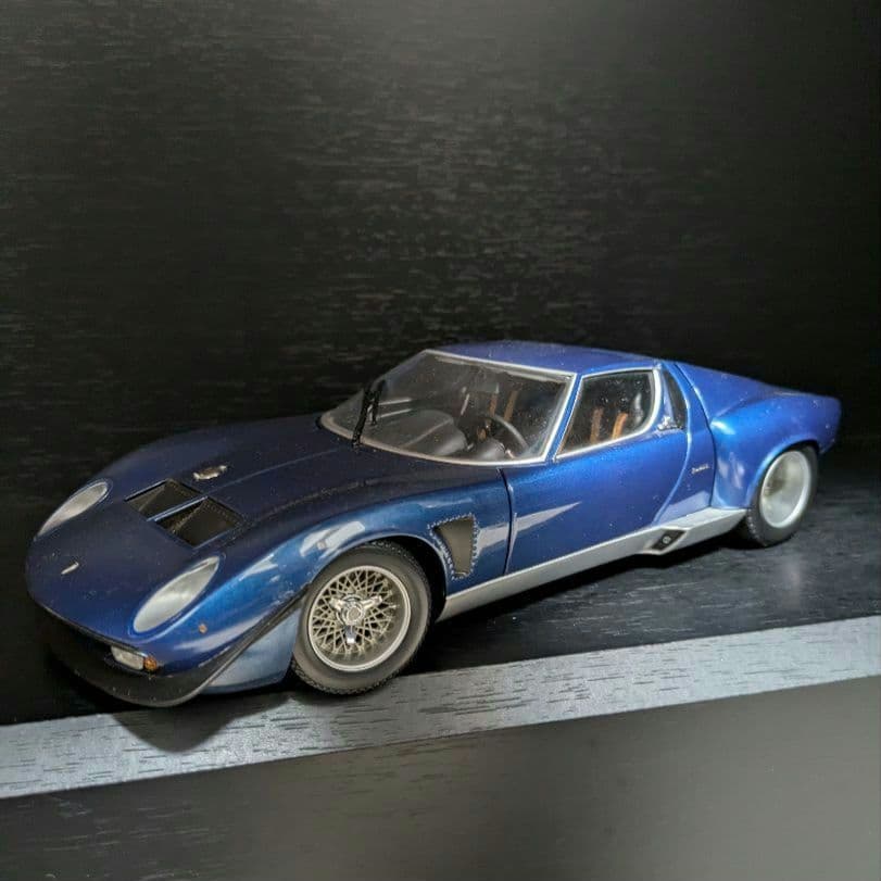 ランボルギーニ　イオタ　SVR 1/18 京商 ミウラ