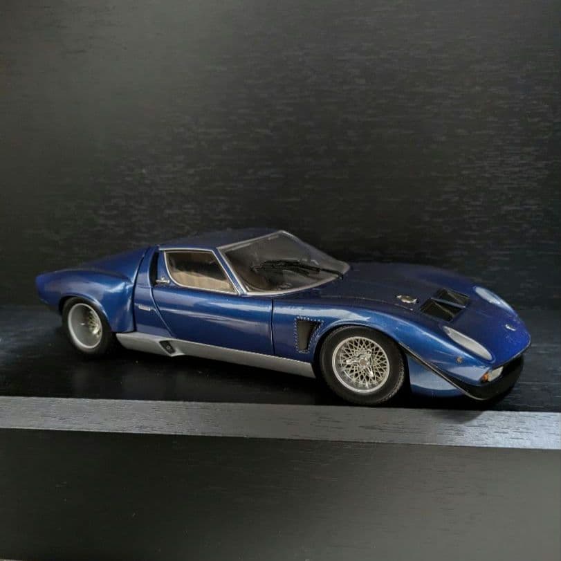ランボルギーニ　イオタ　SVR 1/18 京商 ミウラ