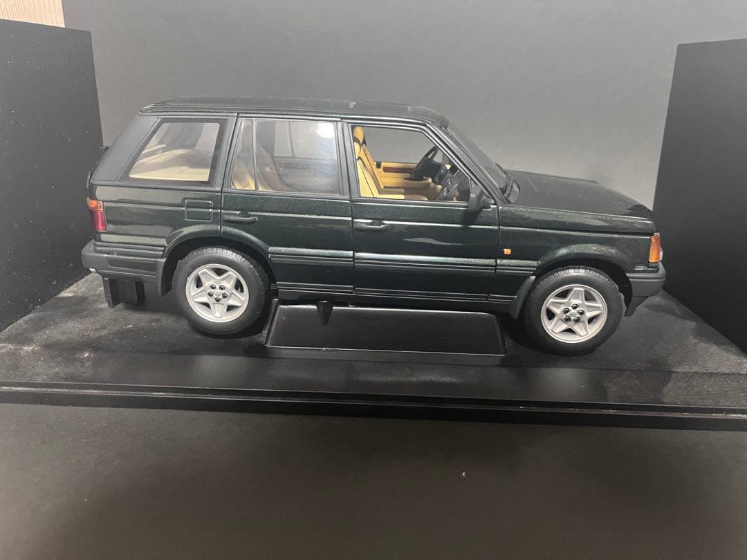 AUTOart レンジローバーRANGE ROVER 4.6 HSE 1/18