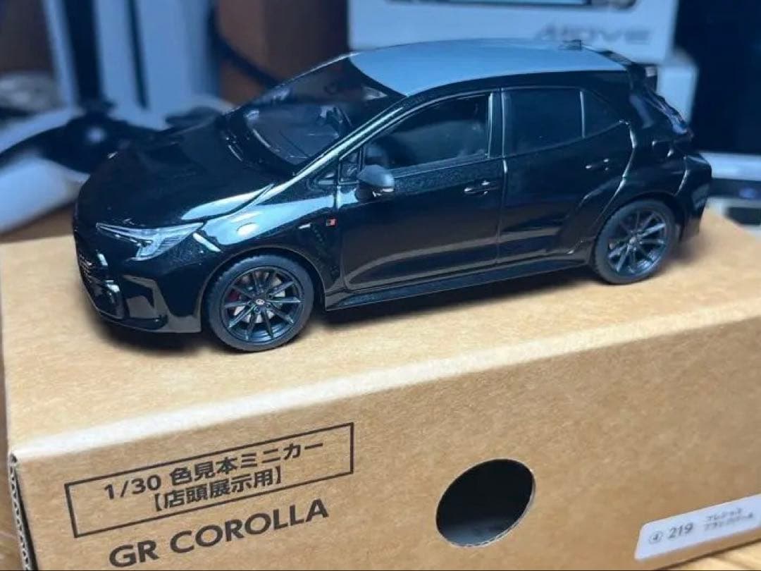 GR COROLLA ミニカー 1/30 ブラック