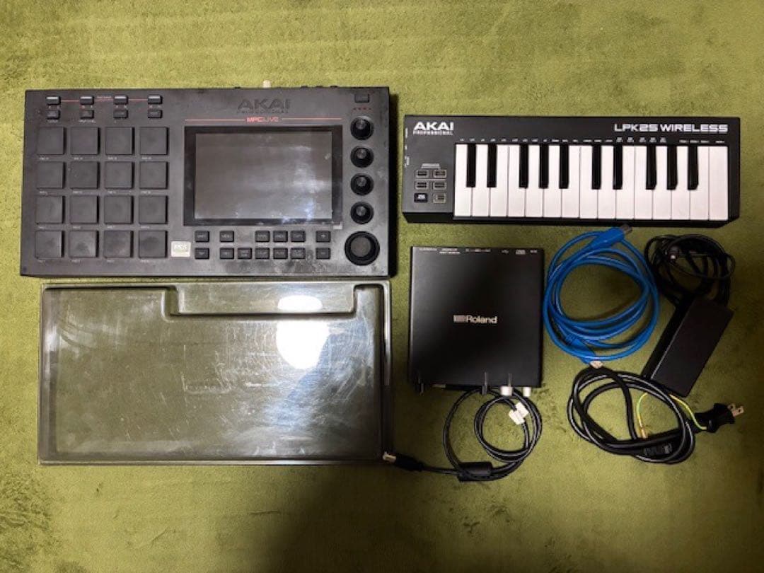 AKAI MPC Live サンプラー LPK25 ROLAND Rubix22