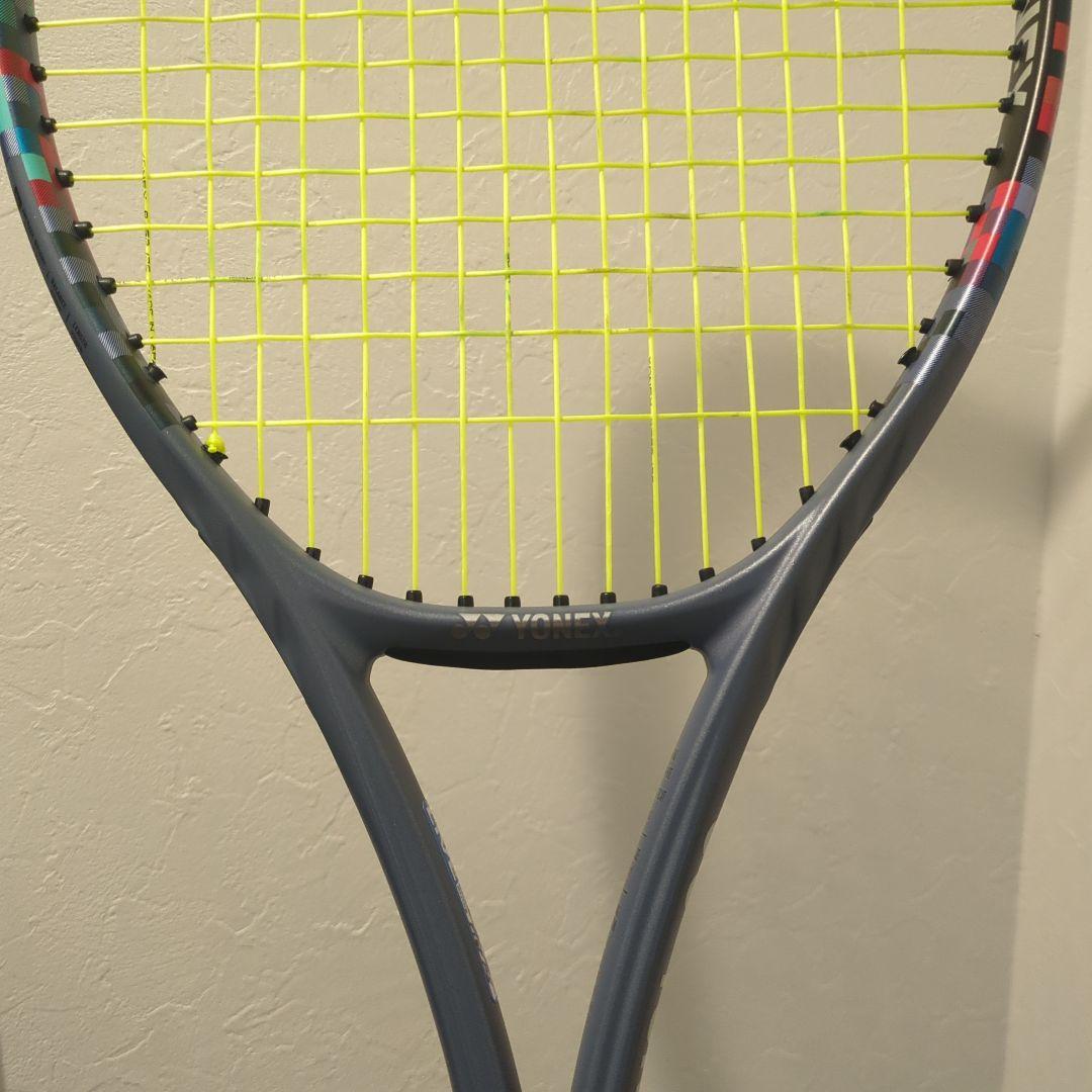 美品　YONEX テニスラケット VCORE98 2020Limited