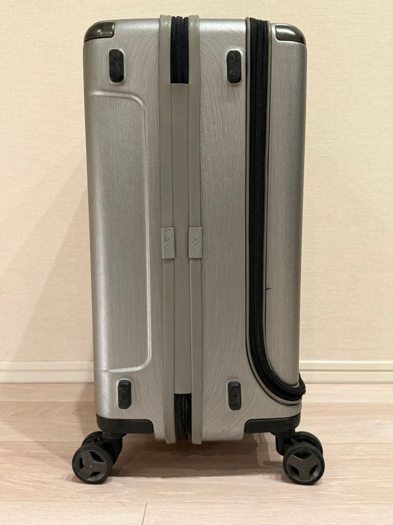 【美品】Samsonite EVOA スピナー55 33L 機内持込可 清掃済